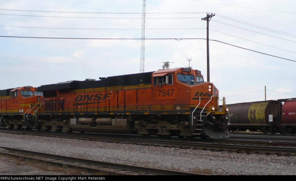 BNSF 7547